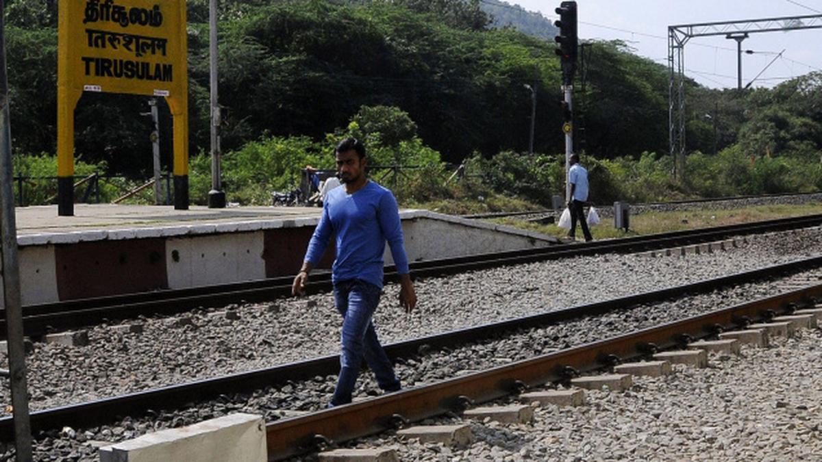 Commuters demand FOB at Tirusulam railway station - The Hindu