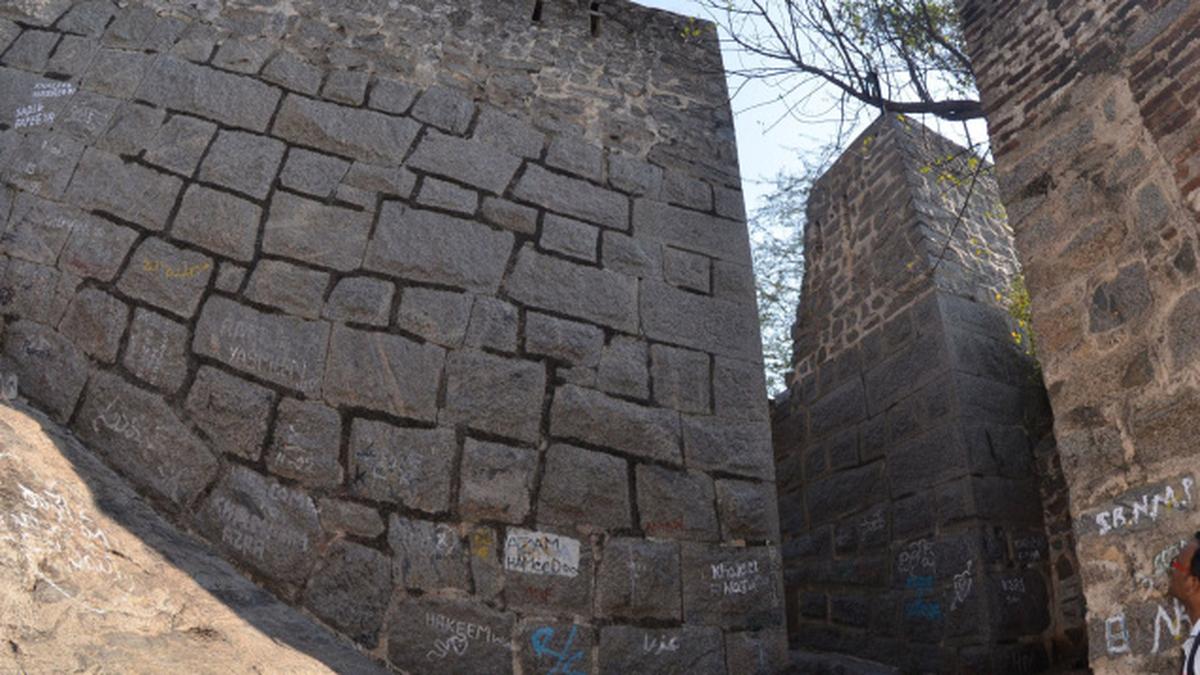 Khammam Fort: Heritage in peril - The Hindu