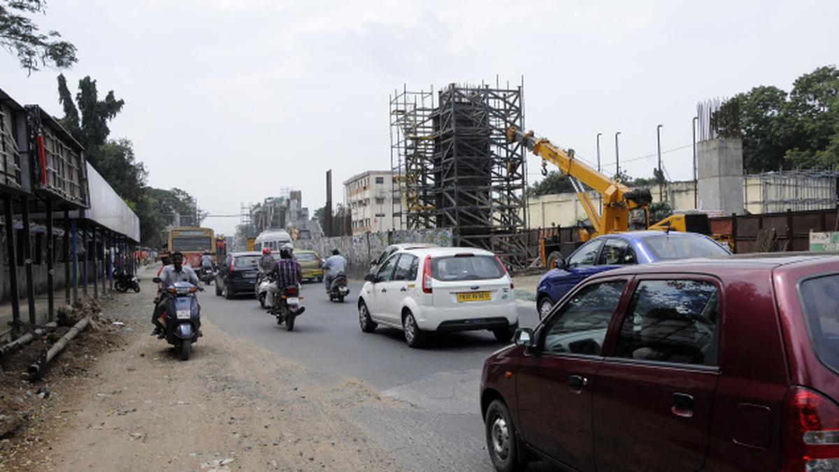 Lack of illumination raises risk of accidents - The Hindu