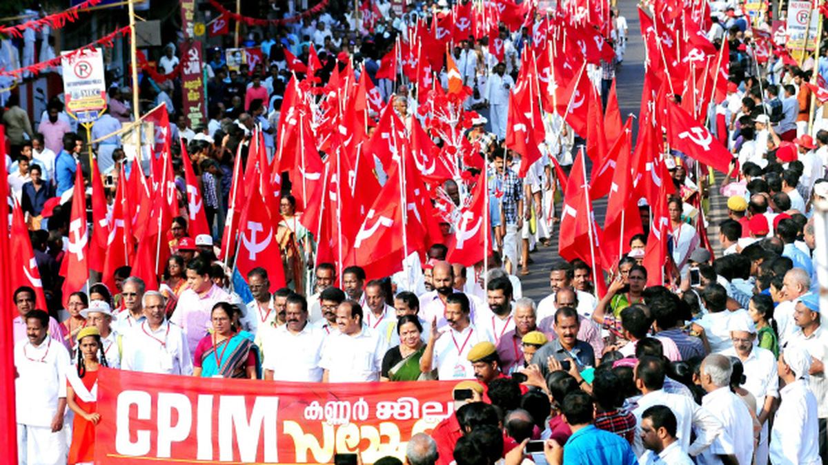 CPM not to pursue national-level ties with regional parties - The Hindu