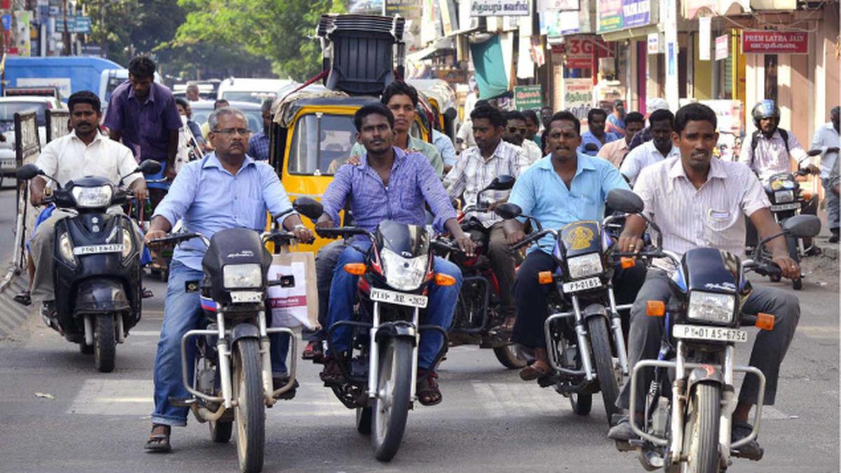 Driving without helmet fractures rules and face: study - The Hindu