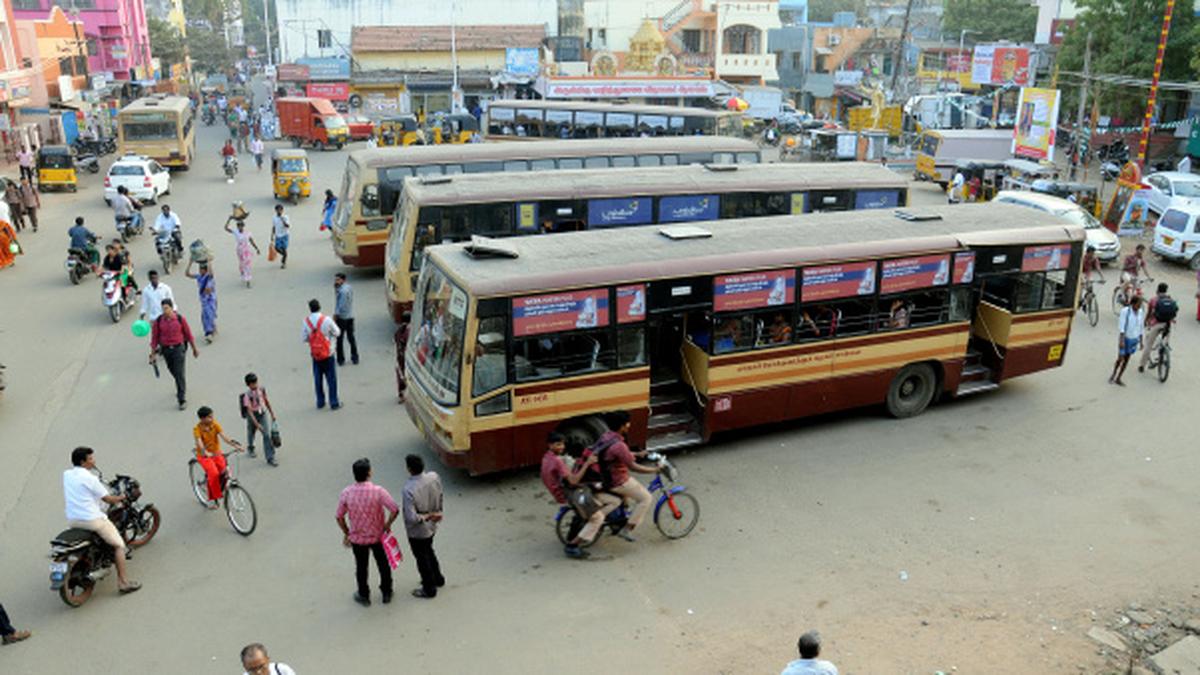 Shops turned into shelters at busy Korattur terminus - The Hindu