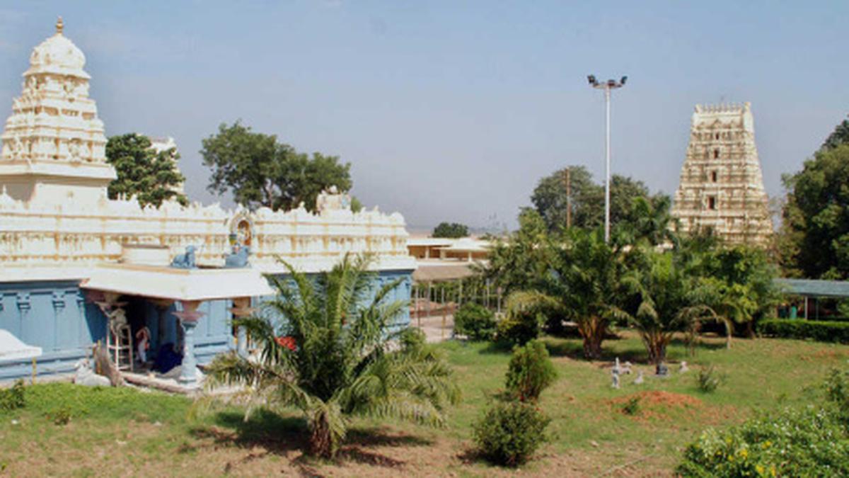 Kaleshwaram famous for pushkarams - The Hindu