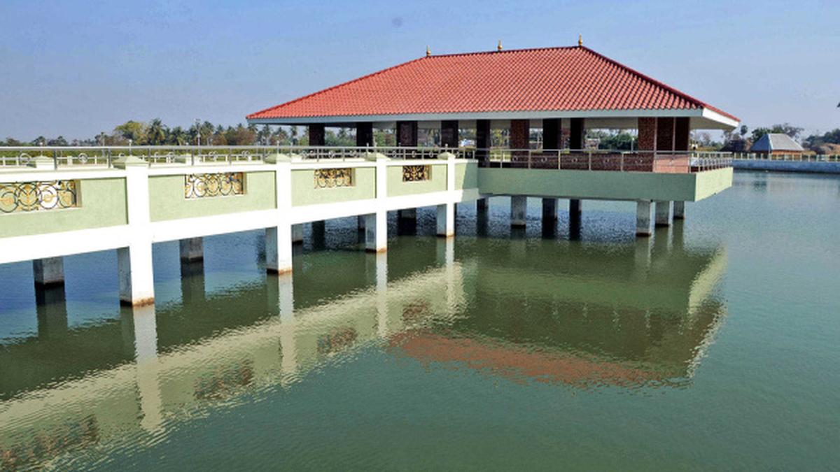 Beautified Sadayampalayam tank becomes ideal recreation spot - The Hindu