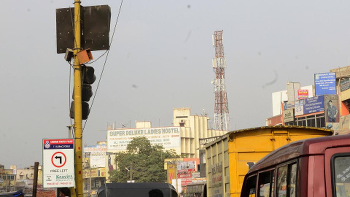 Mayhem at Porur junction - The Hindu