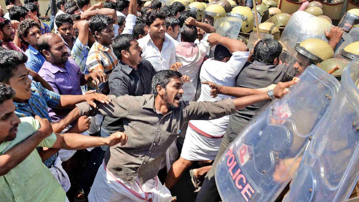 10 activists injured as car runs into DYFI march - The Hindu