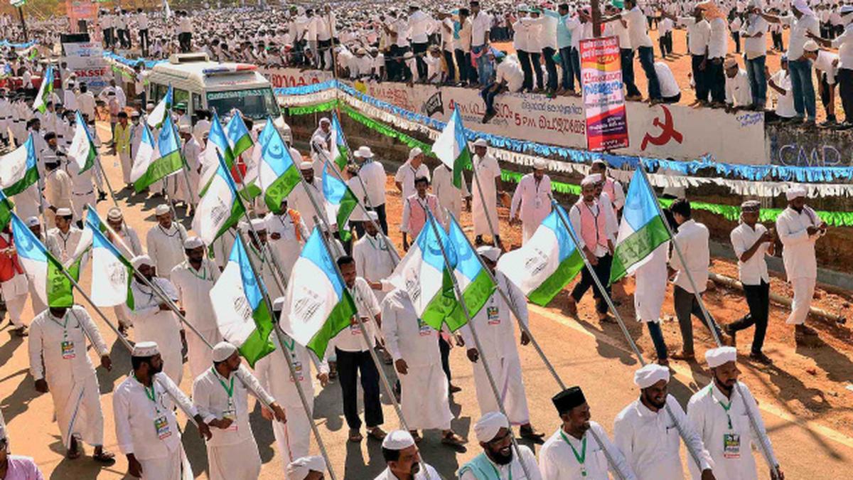Massive rally marks SKSSF meet - The Hindu