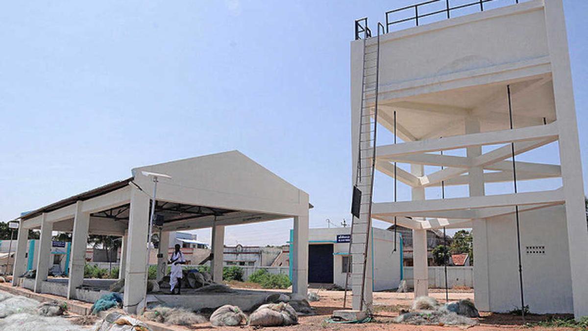 Pudupattinam fish-landing facility yet to be inaugurated - The Hindu