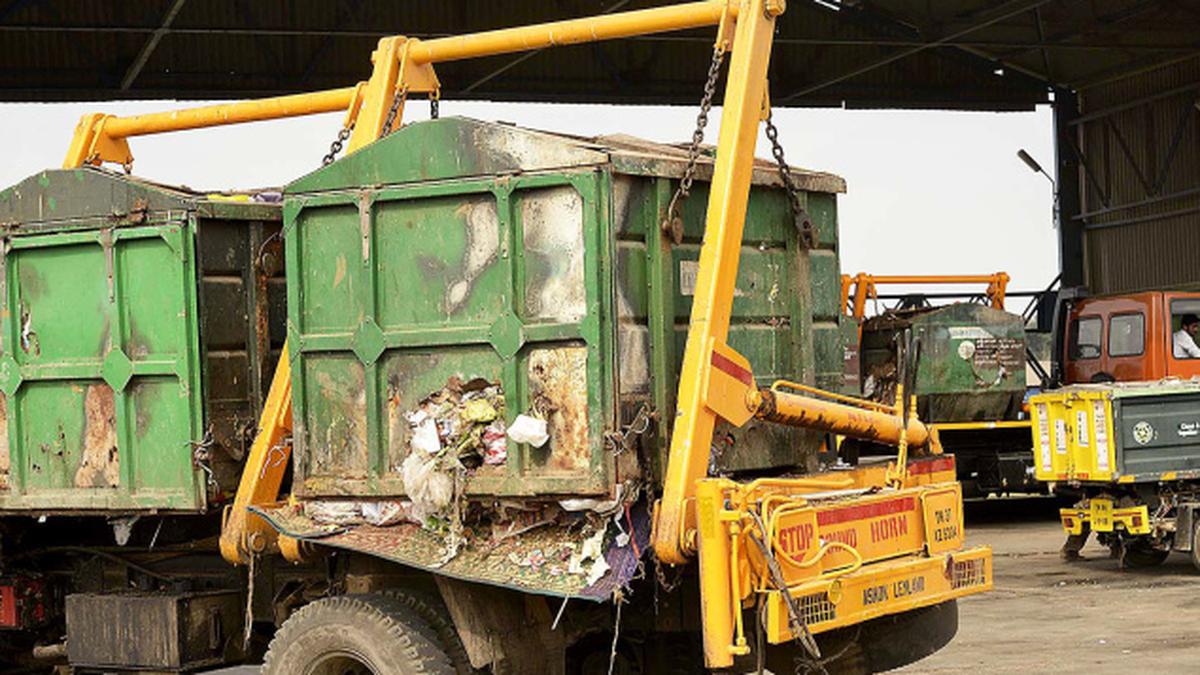 Waste collection: workload increases at Peelamedu, Ukkadam transit ...