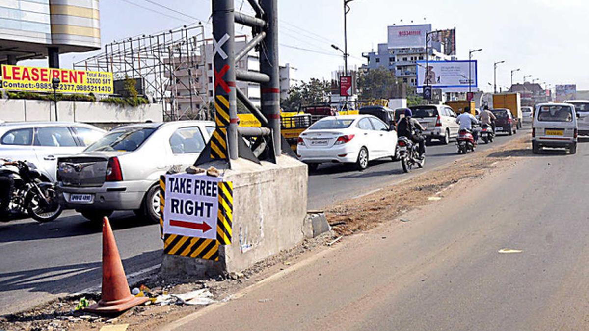 Traffic flow eases on Begumpet flyover - The Hindu