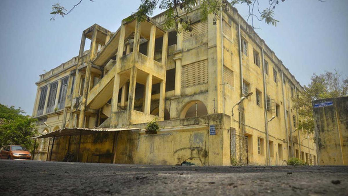 Restoration of iconic court building begins - The Hindu