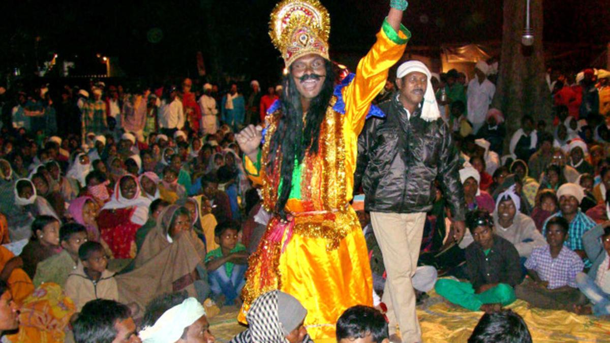 Tribal folk art takes revival path - The Hindu