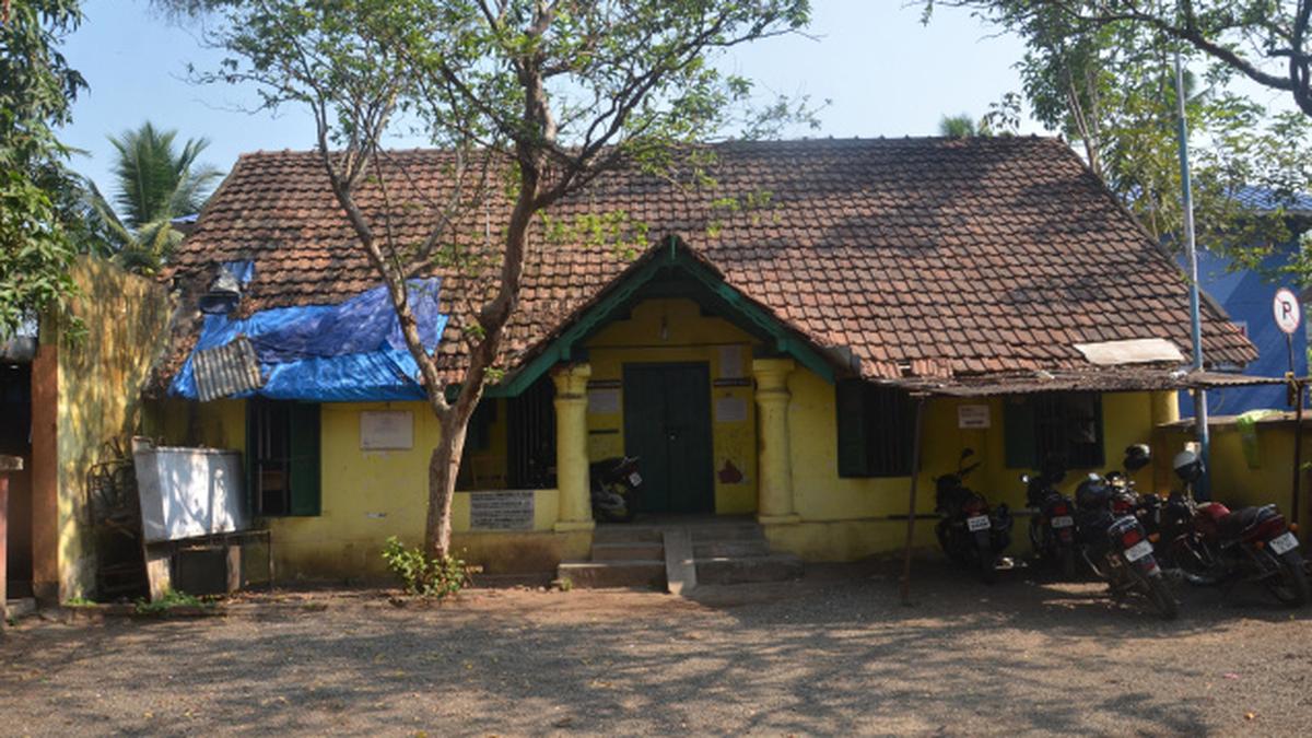 One night in the Edappally Police Station - The Hindu