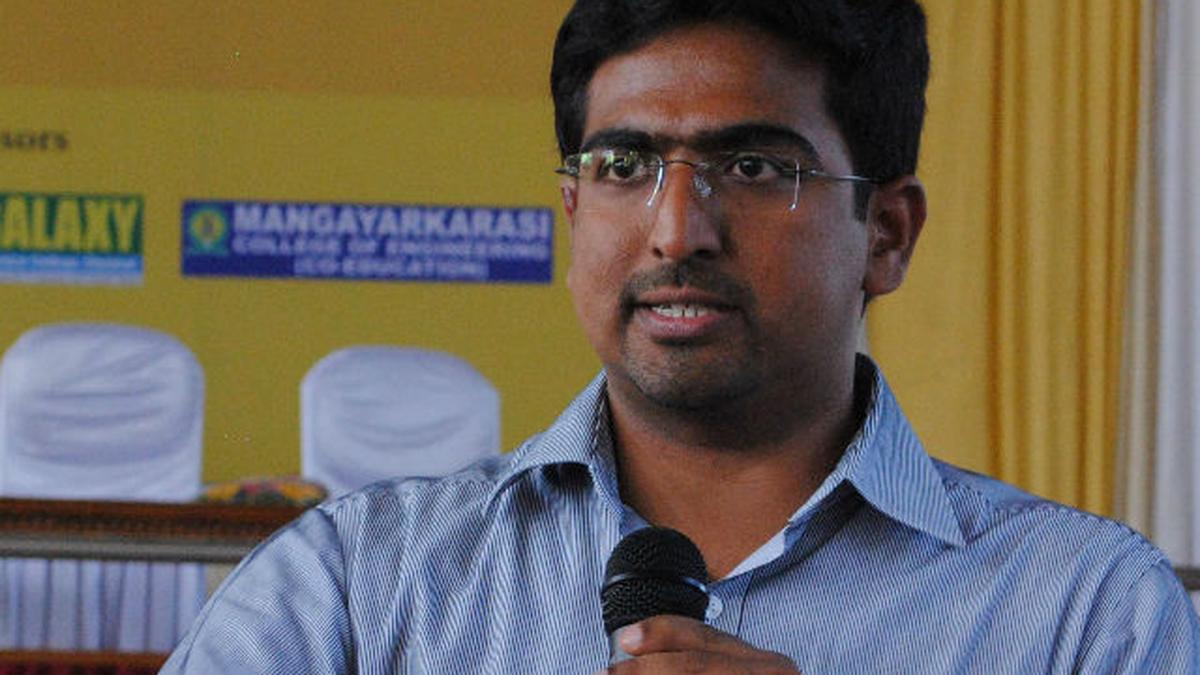 ‘Hard work will work wonders for IAS aspirants’ - The Hindu