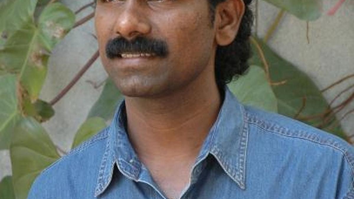 Mountaineer Masthan Babu's body brought to Delhi - The Hindu