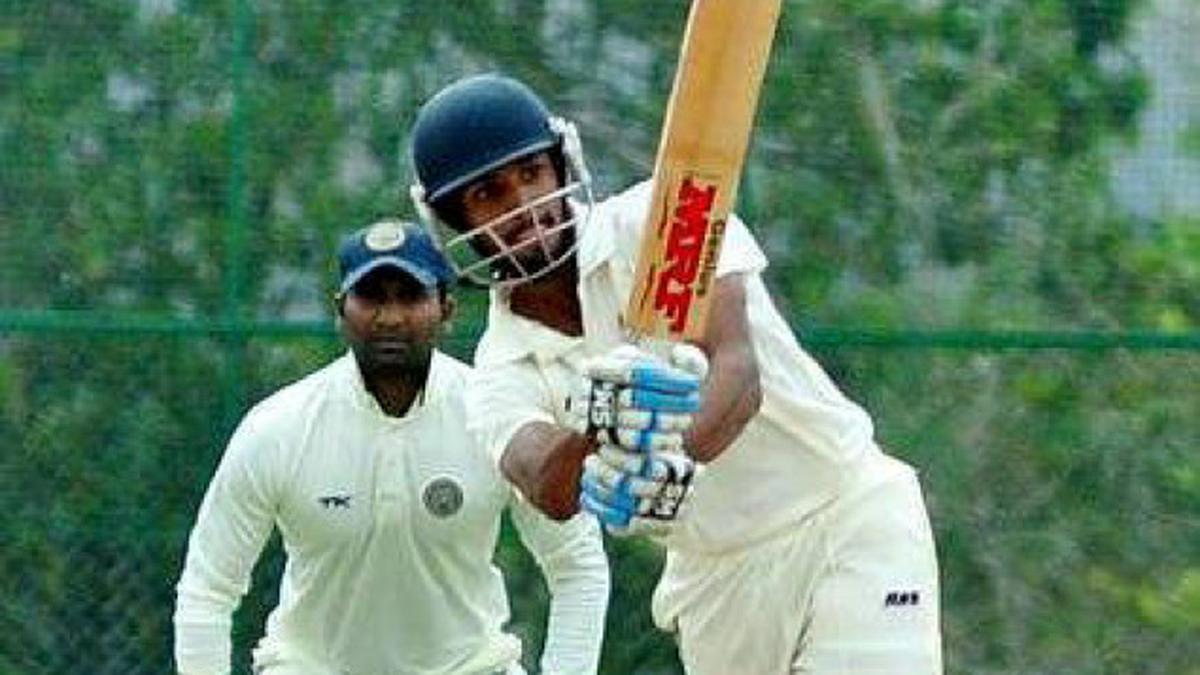 Ranji Trophy: Nikhilesh snatches lead for Kerala - The Hindu