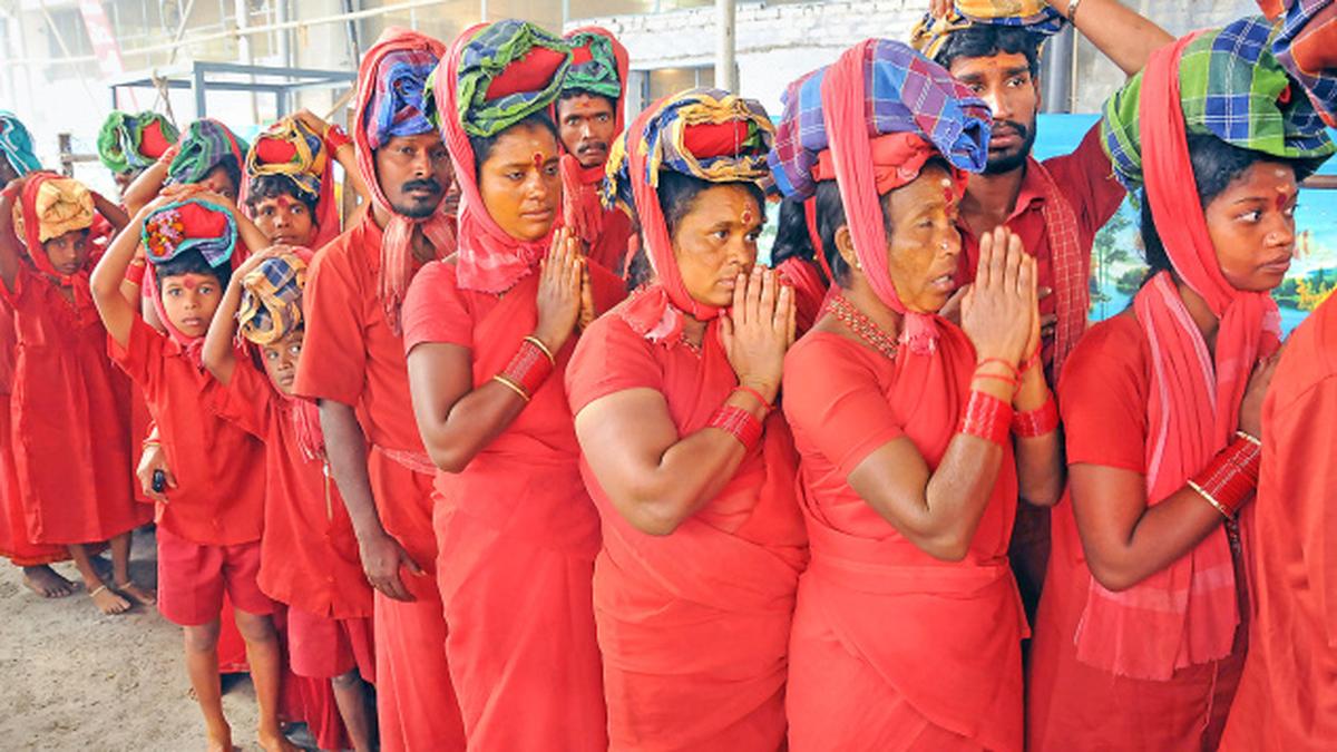 Relinquishment of ‘Bhavani Deeksha’ begins - The Hindu