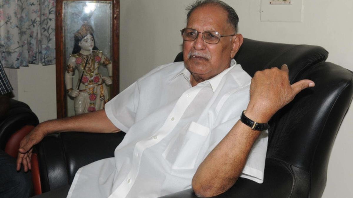 D V Subba Rao hospitalised - The Hindu