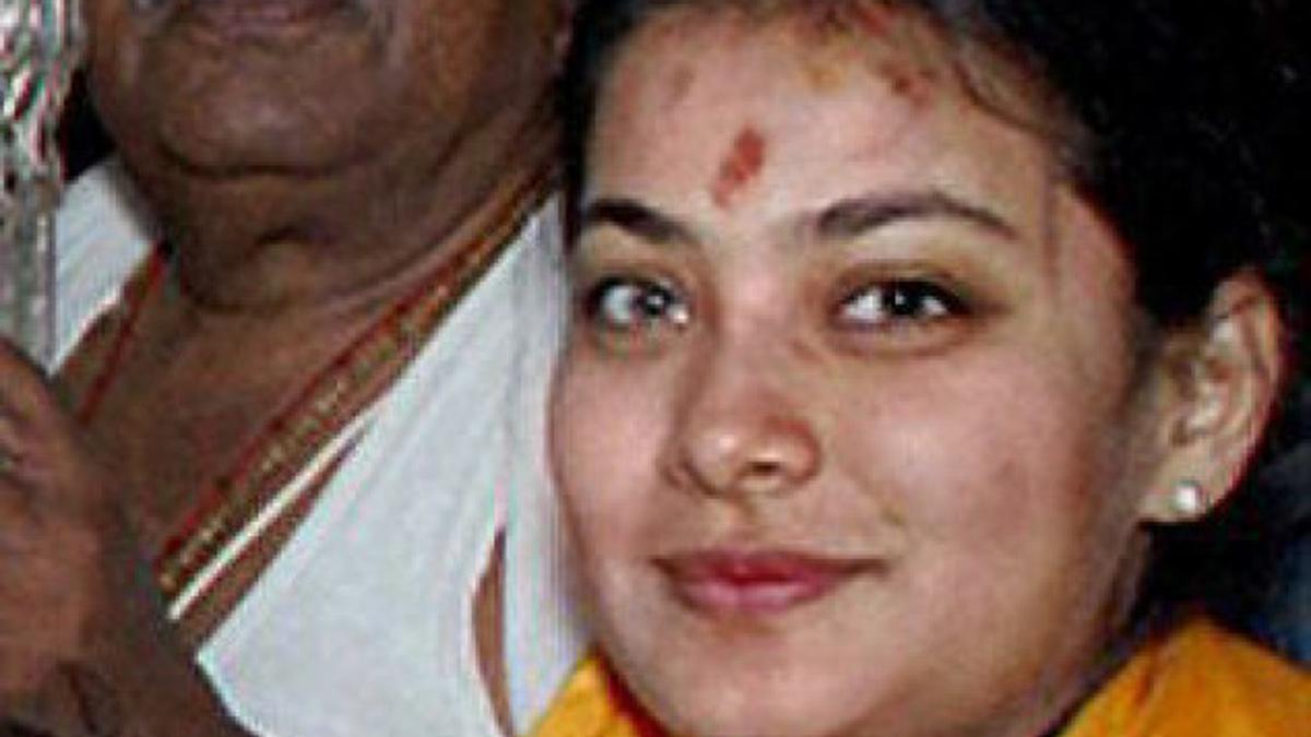 Shinde’s daughter calls for ban on MIM - The Hindu