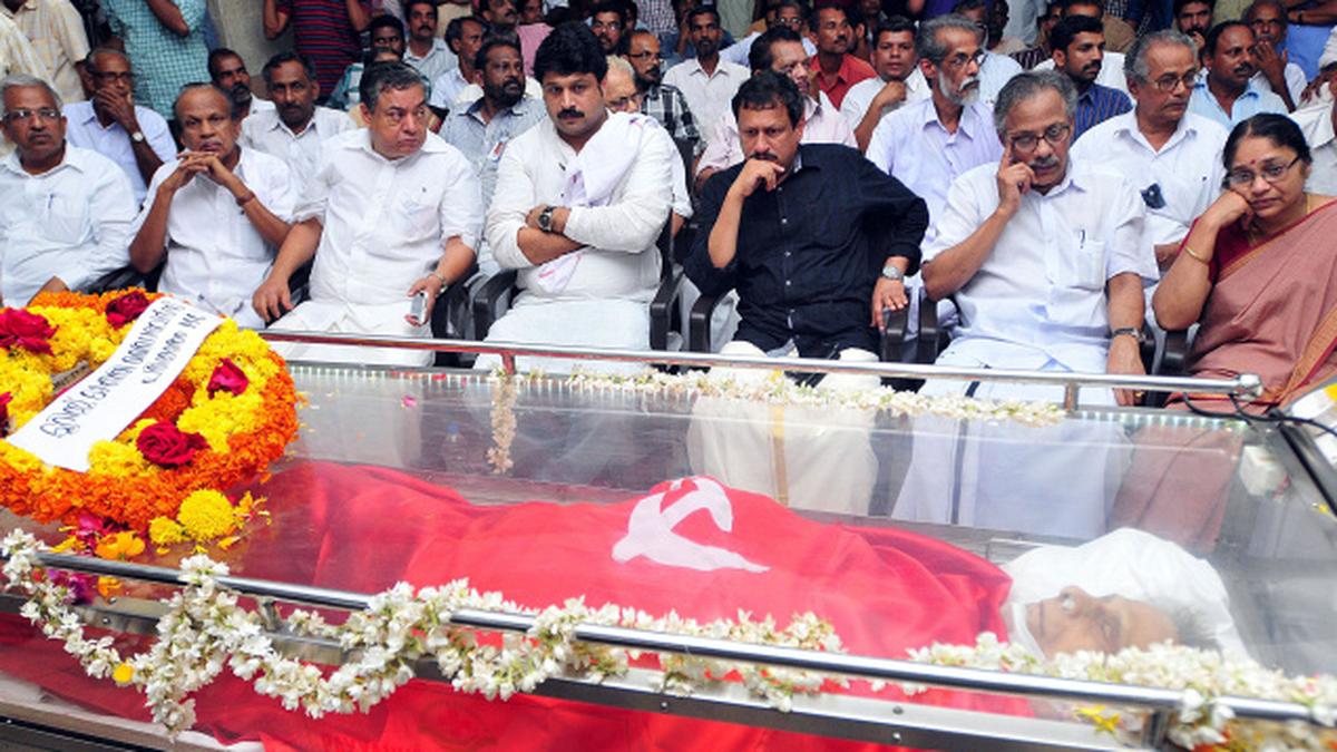 Leaders pay homage to M.V. Raghavan - The Hindu