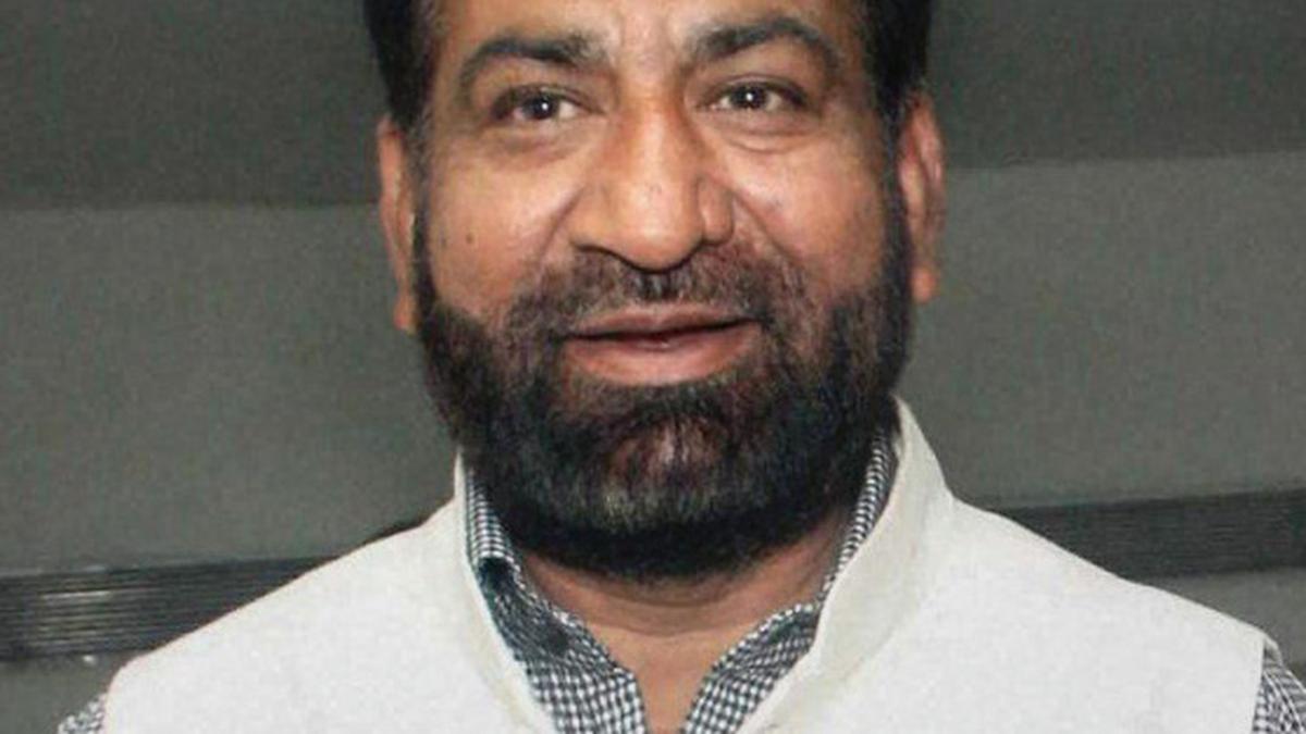 Congress opens doors for Shoaib to check erosion of Muslim votes - The ...