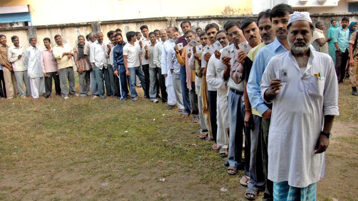 Mass movements and a bit of amnesia - The Hindu