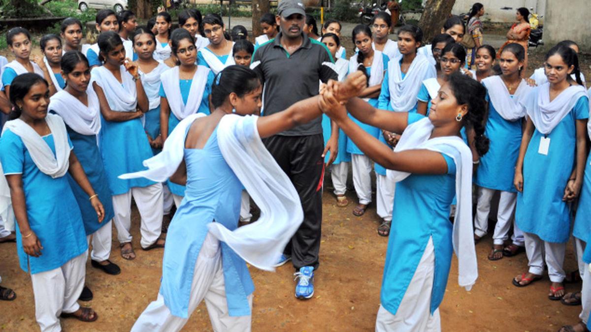 Self-defence tips to empower girls - The Hindu