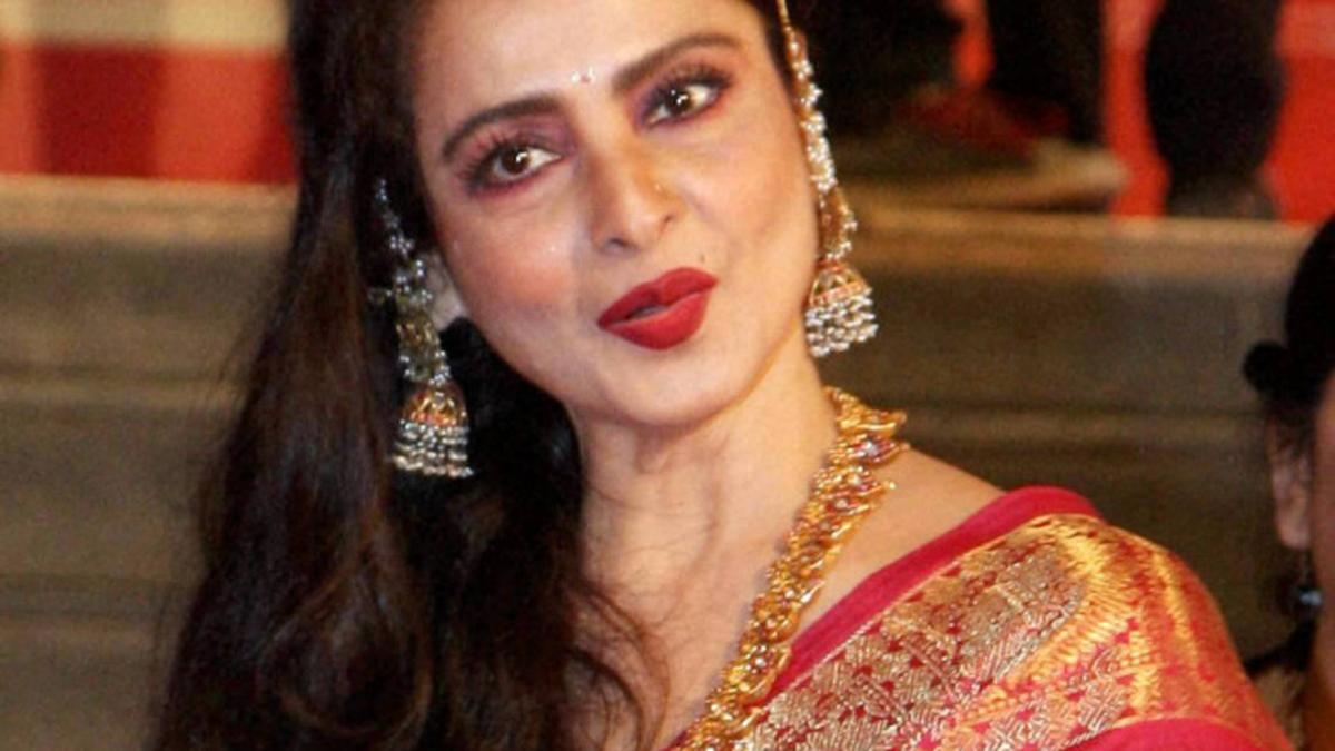 Bollywood diva Rekha turns 60 - The Hindu