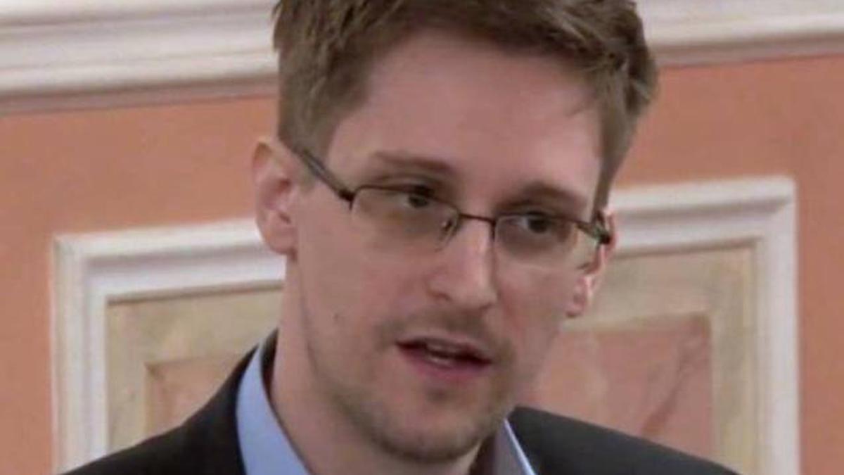 Snowden, girlfriend reunited in Moscow, new documentary shows - The Hindu