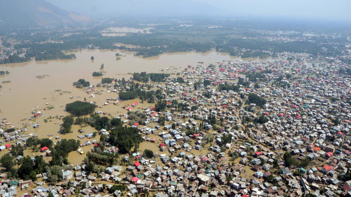 ‘J&K floods grim reminder of climate change’ - The Hindu