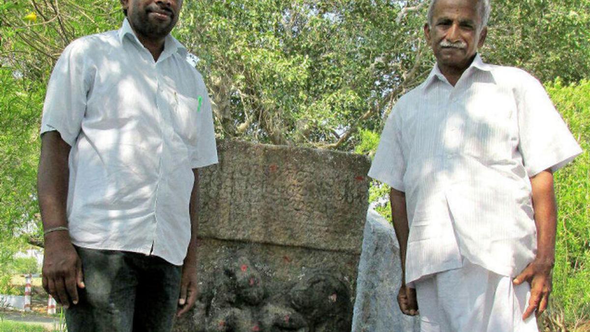 A hero stone tells a tale from eighth century - The Hindu