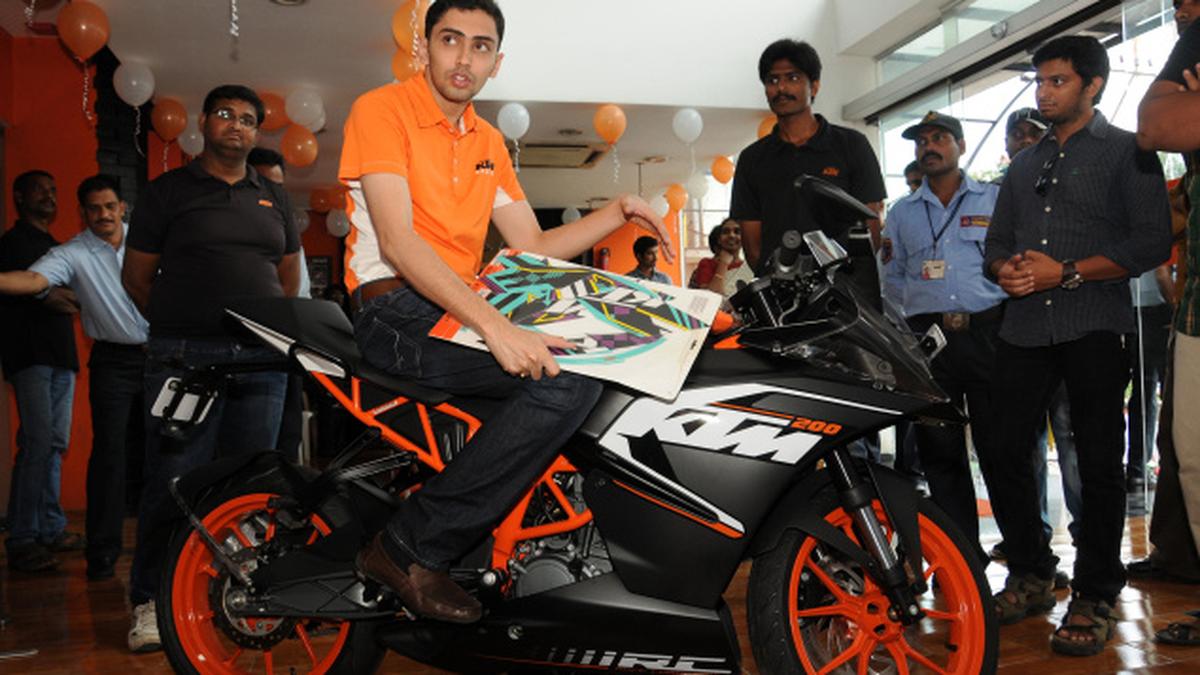 Bajaj Auto launches new bikes - The Hindu