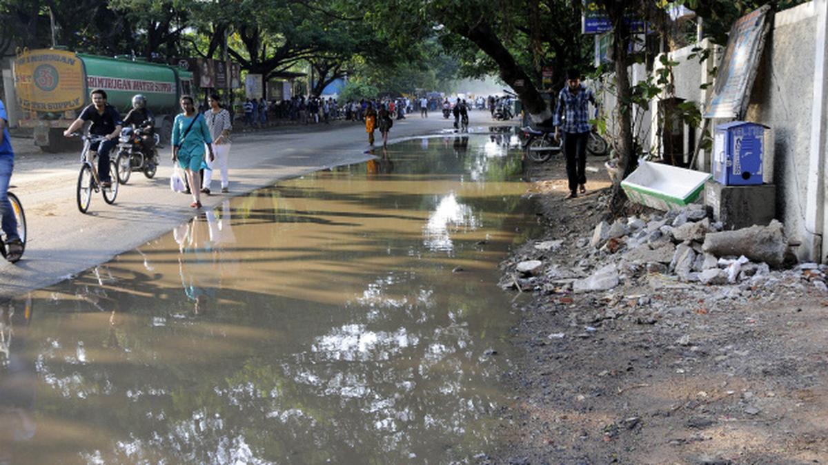 Of footpaths, broken and absent - The Hindu