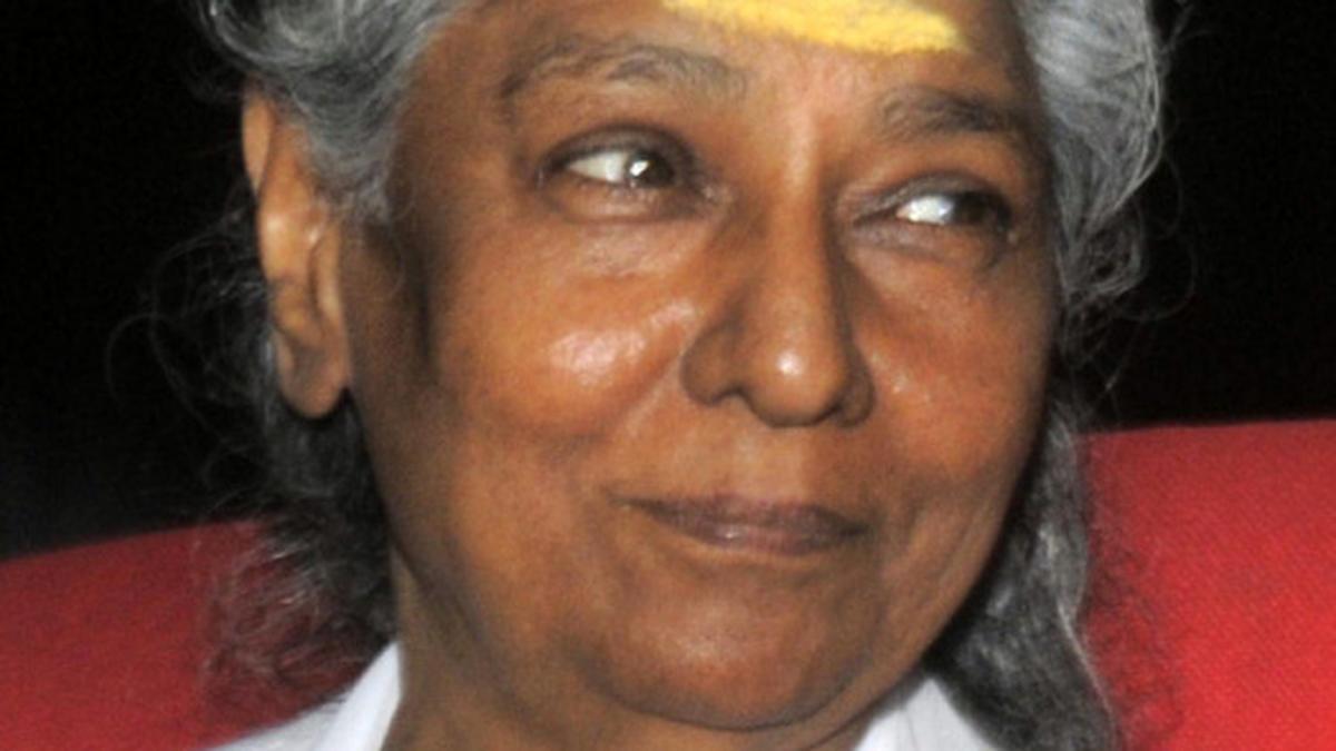 Venkatachaliah, S. Janaki among Rajyotsava awardees - The Hindu