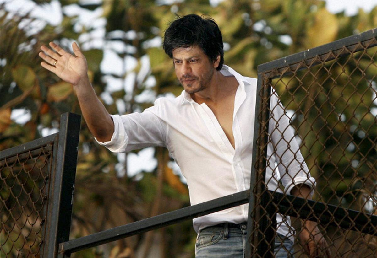 Shah Rukh unveils eight-pack abs - The Hindu