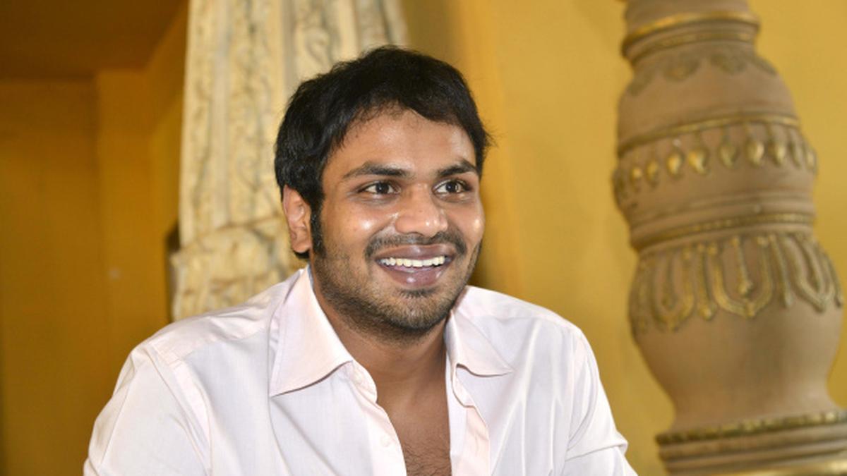 Manoj dedicates Devadas break up song to girls - The Hindu