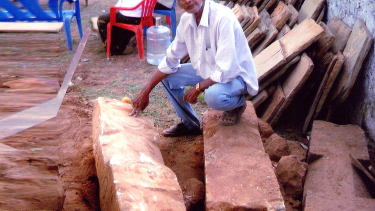 Buddhist artefacts discovered in Chebrolu - The Hindu