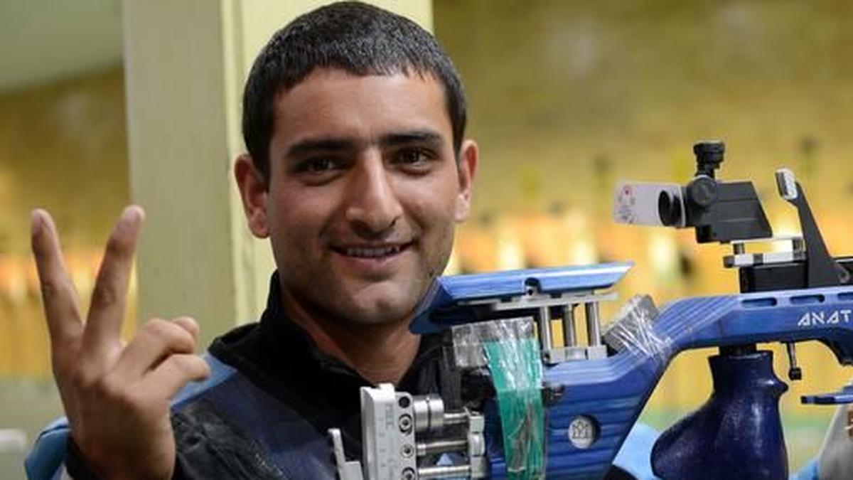 Indian shooter Chain Singh wins bronze medal in 50m Rifle 3 Positions ...