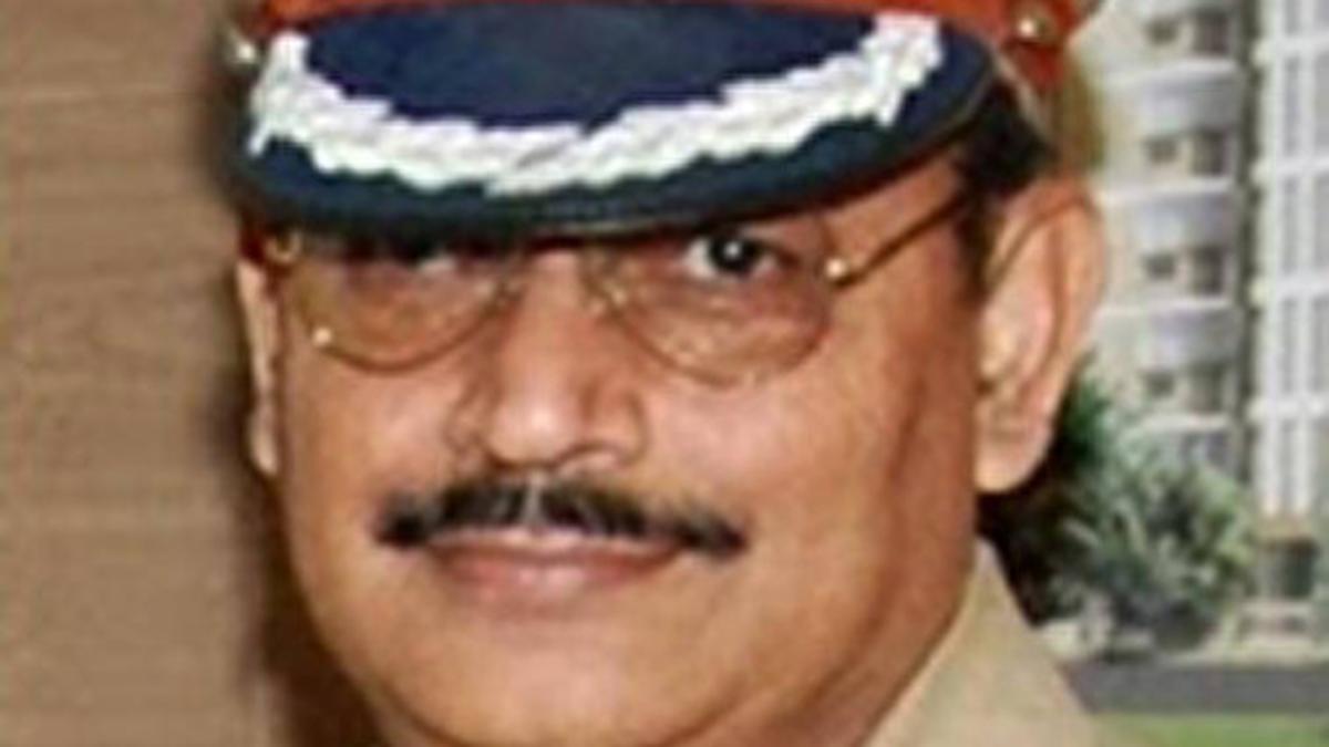 ‘Paraskar tried for out-of-court settlement’ - The Hindu