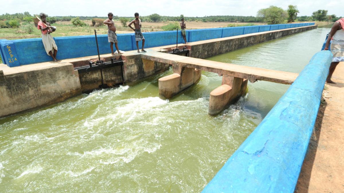 Dredging ensures timely flow of water in Kallanai Kalvai system - The Hindu