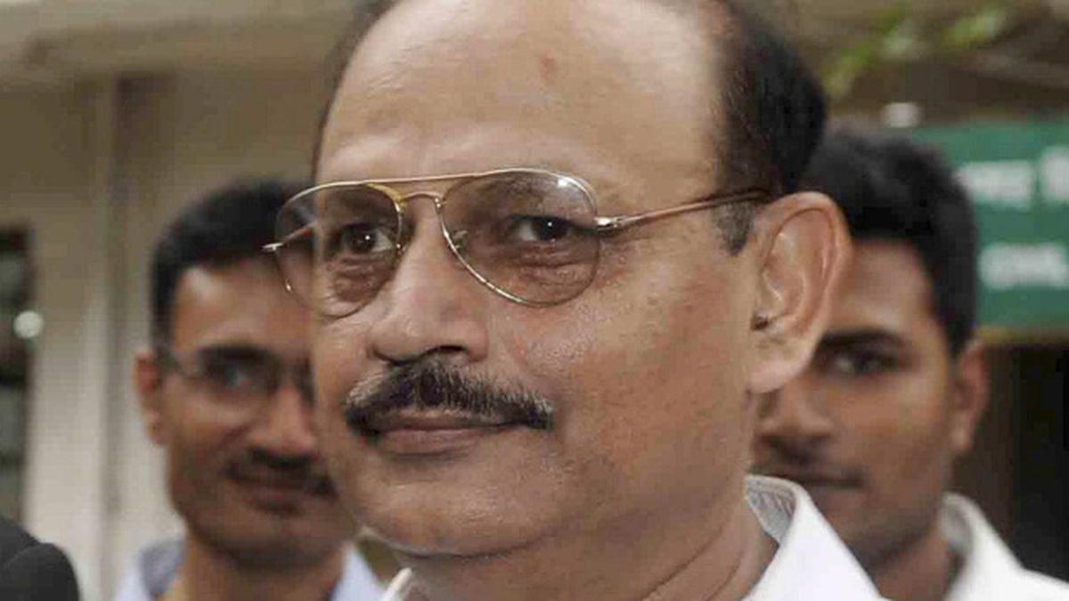 Maharashtra suspends Paraskar - The Hindu