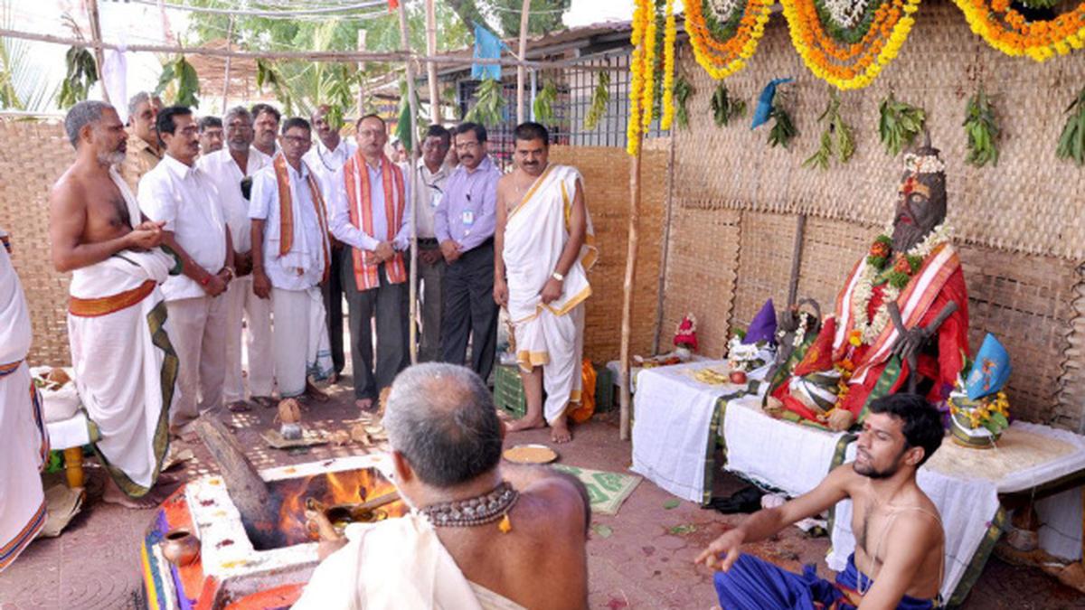 Yagam to appease rain god - The Hindu