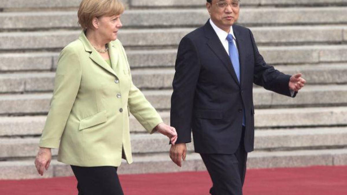 Chinese Premier Li Keqiang welcomes Angela Merkel for China talks - The ...