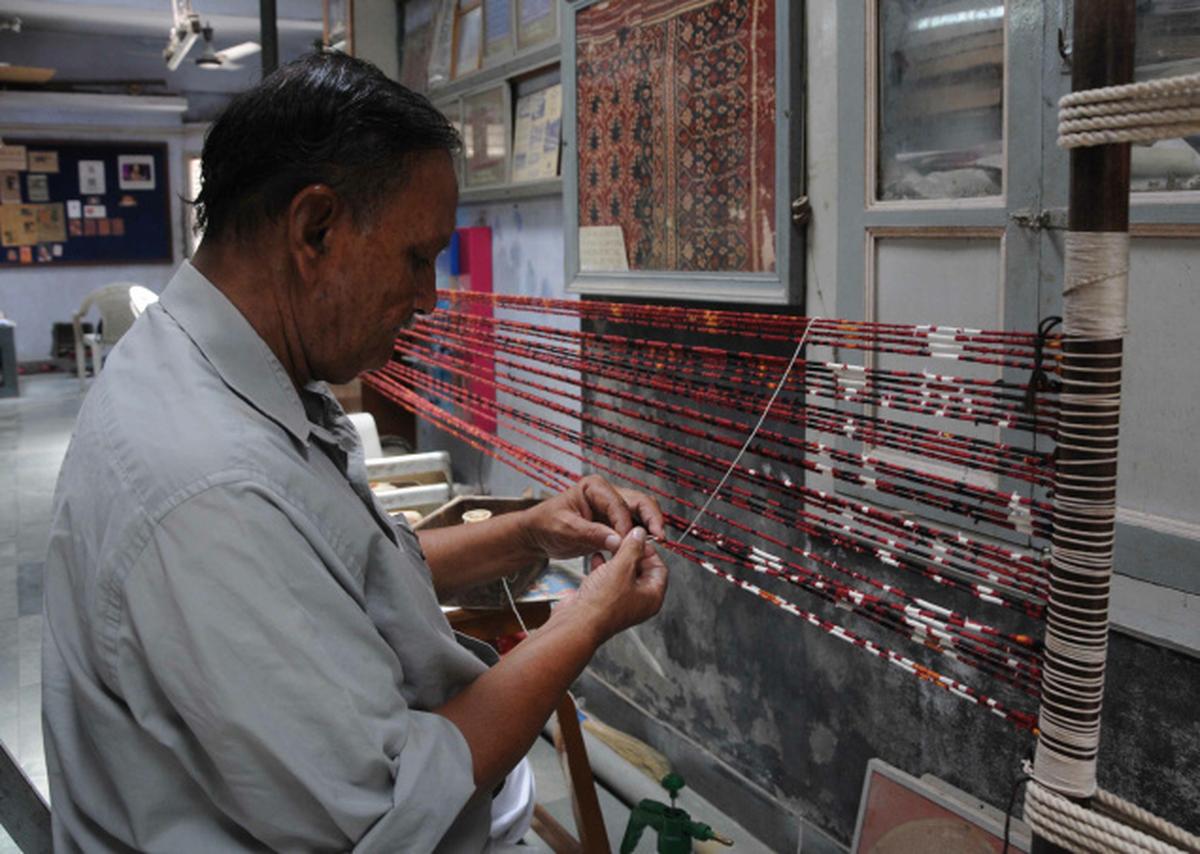 The making of Patola - The Hindu