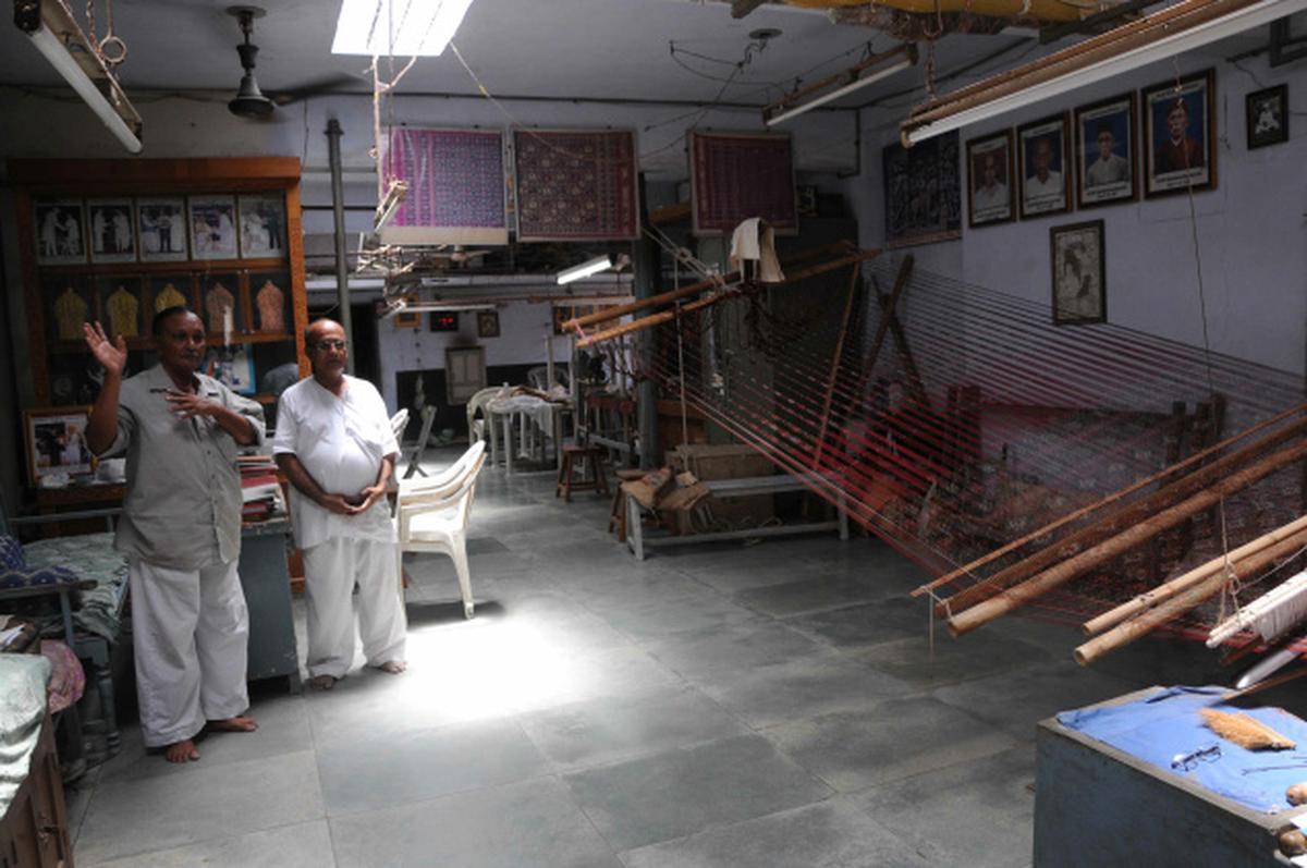 The making of Patola - The Hindu