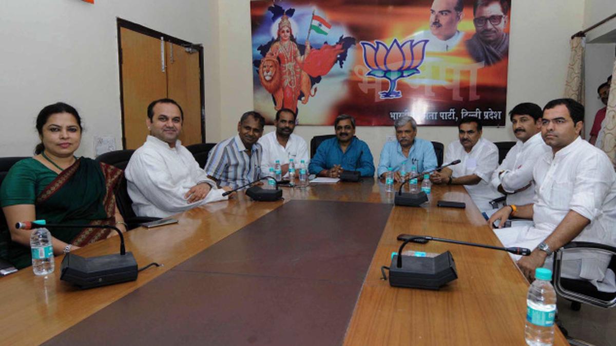 Delhi BJP chief meets office-bearers, MPs - The Hindu