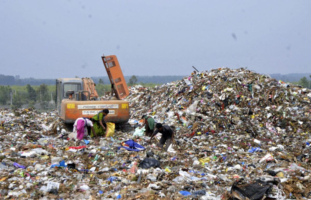 Mandur accepts city’s waste, gets water in return - The Hindu