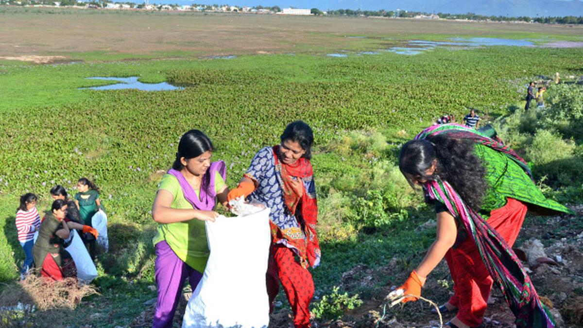 ‘Clean Kurichi Tank’ drive - The Hindu