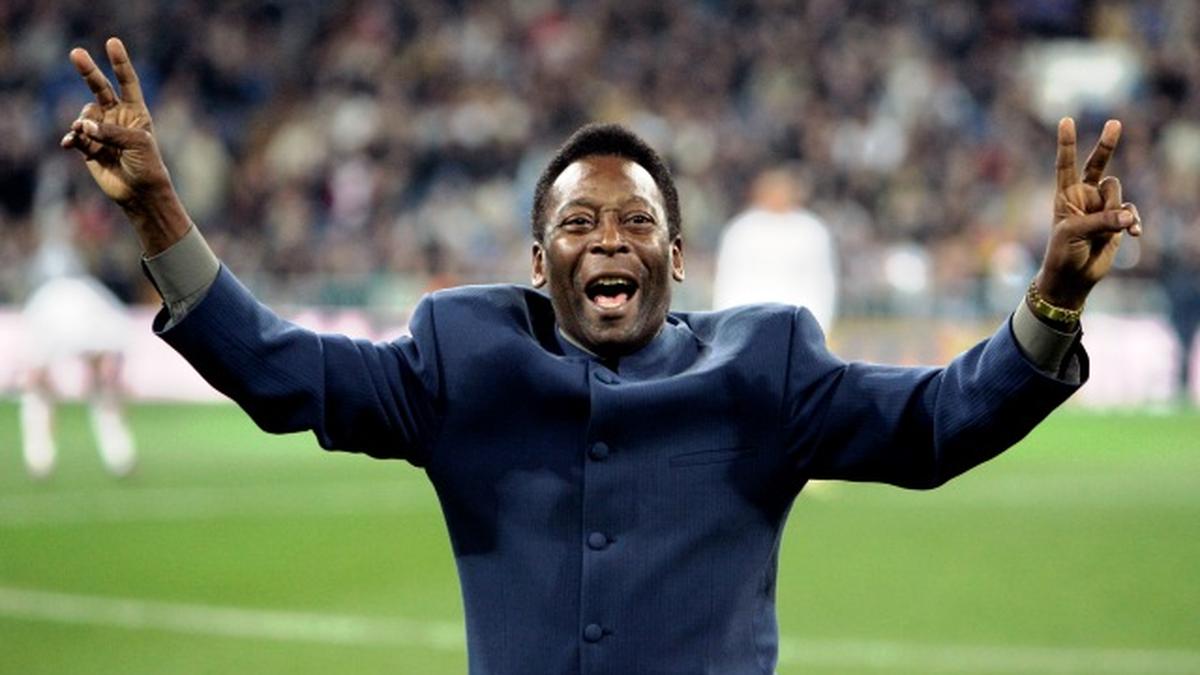 Pele, the idol with as many slip-ups as goals - The Hindu