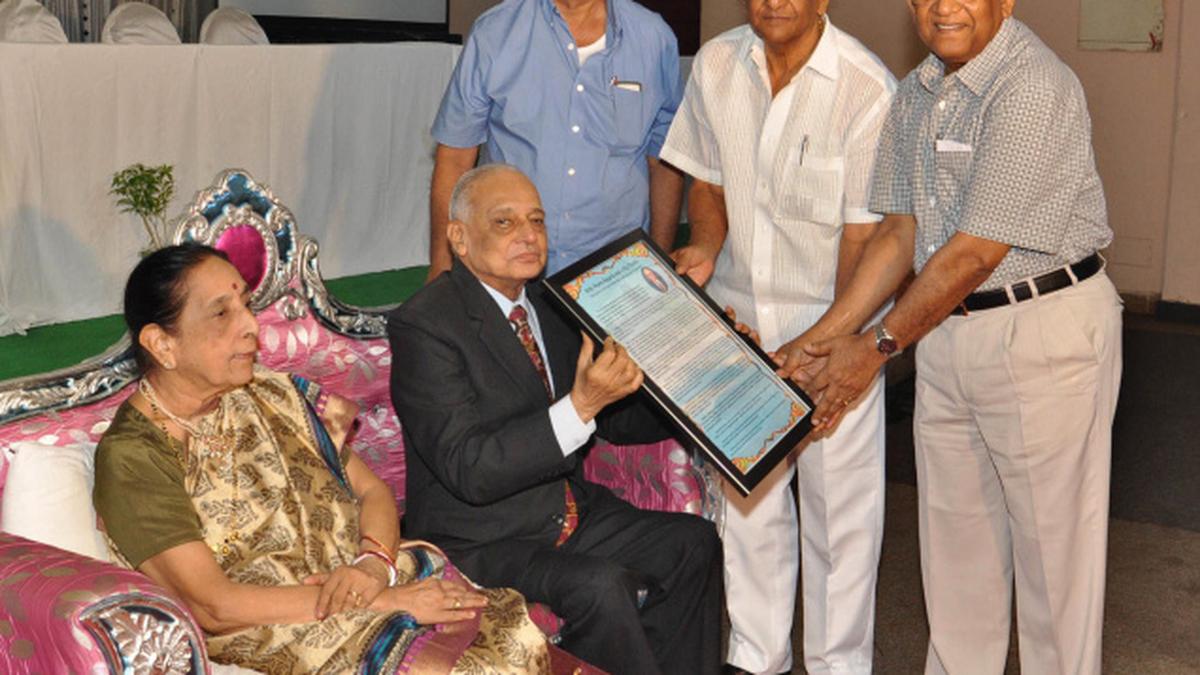 Cardiologist Sinha felicitated - The Hindu